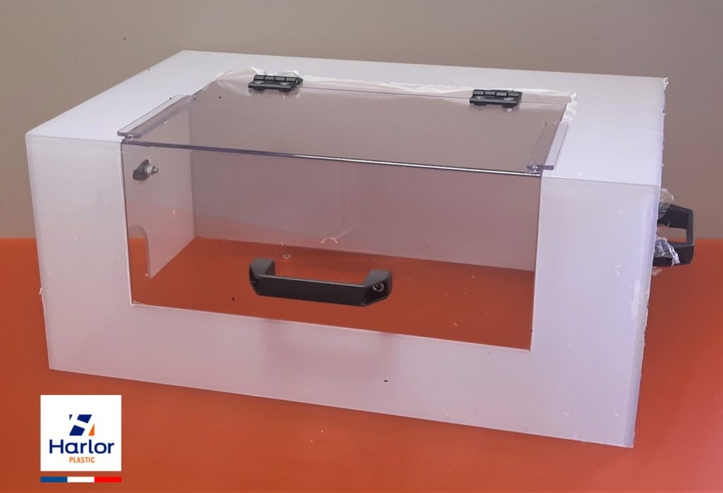 CARTER DE PROTECTION PLASTIQUE SUR MESURE AVEC CHARNIERE- PLIAGE ...